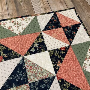 Expanding Star Rendezvous Quilted Table Topper / Wallhanging, 24 Square ...