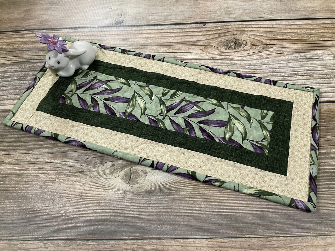 Quilted Floral Mini Runner / Tank Topper, 17.5" X 8" - Etsy