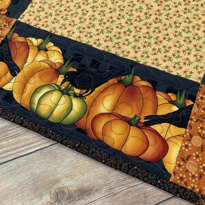 Quilted Cavalier Crows and Pumpkins Table Topper, 20" Square - Etsy