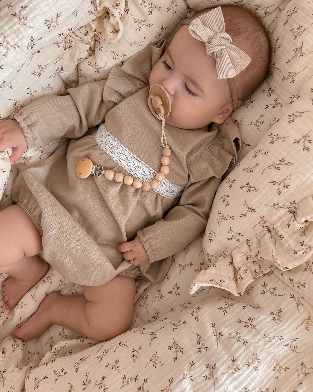 Brown Gentle Set of Children's Clothes for Baptism Set Festive Bodysuit ...