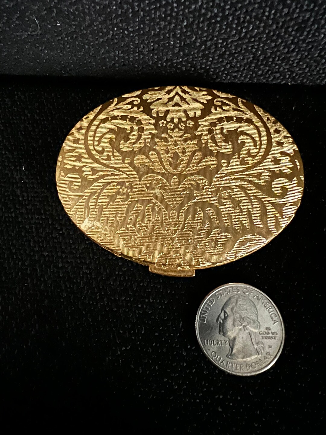 AVON Gold Tone Oval Shaped Refillable Pressed Powder Compact With ...