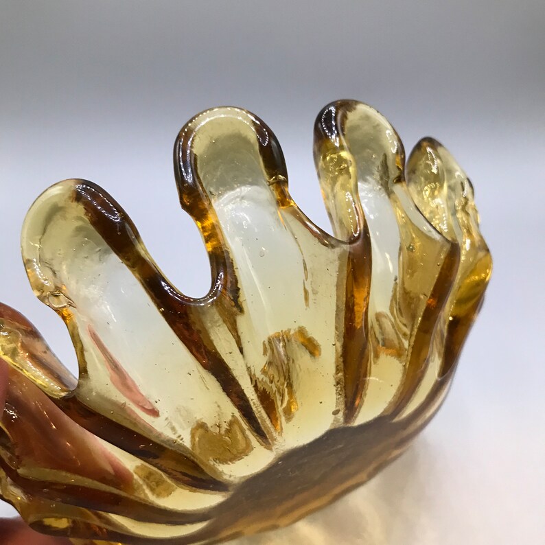 Amber 14 Finger Stretch Pulled Edge Candy / Nut / Trinket Dish - Etsy