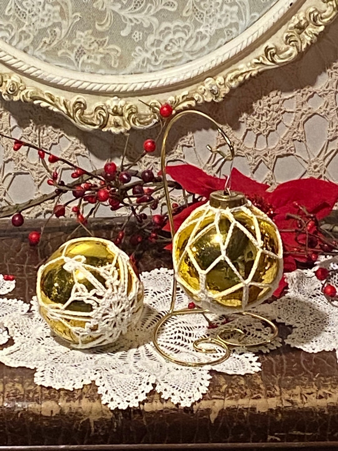 Barcana Gold and Doily Wrapped Shatterproof Large Christmas - Etsy