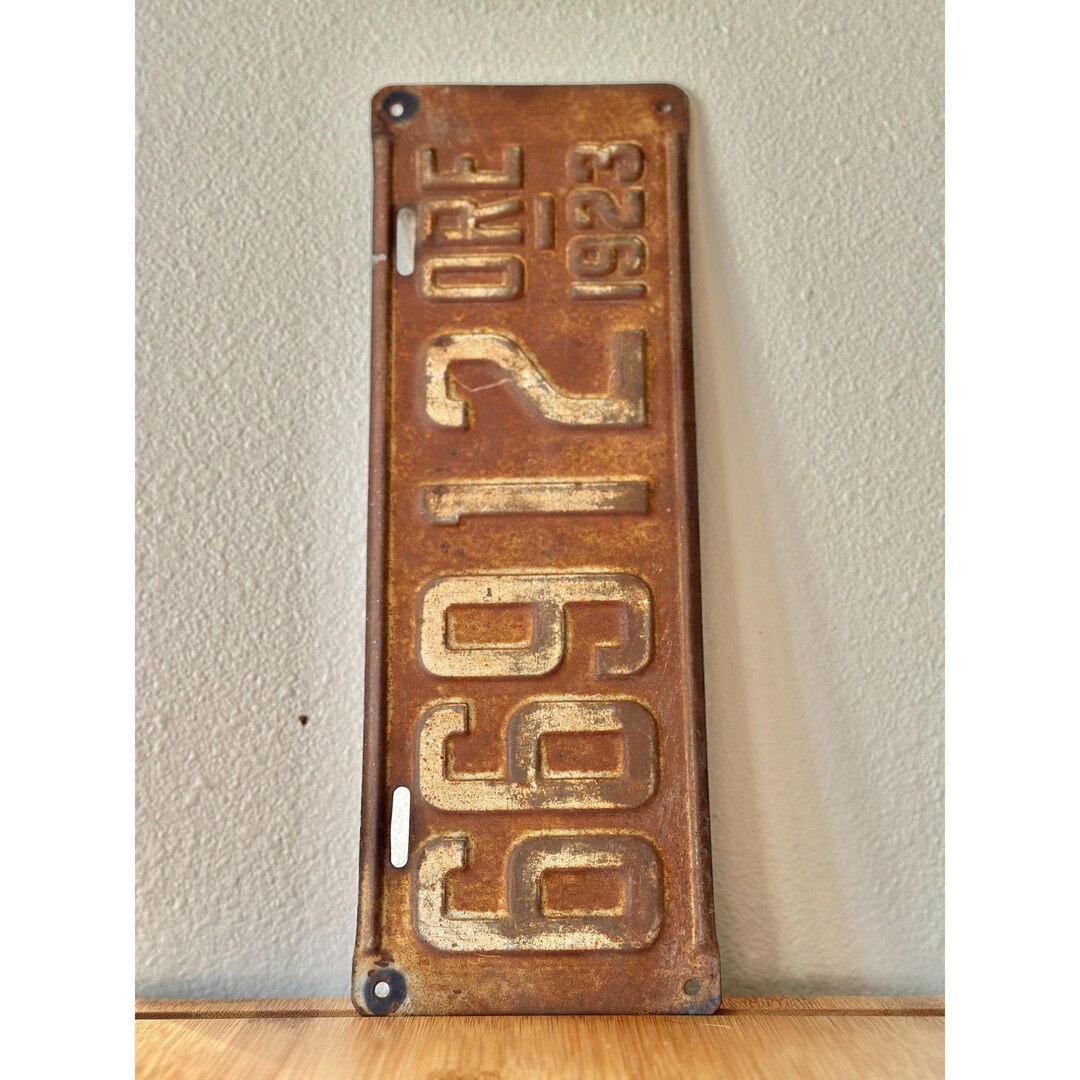 Vintage 1920s Oregon License Plate in Rusty Condition / Vintage License ...