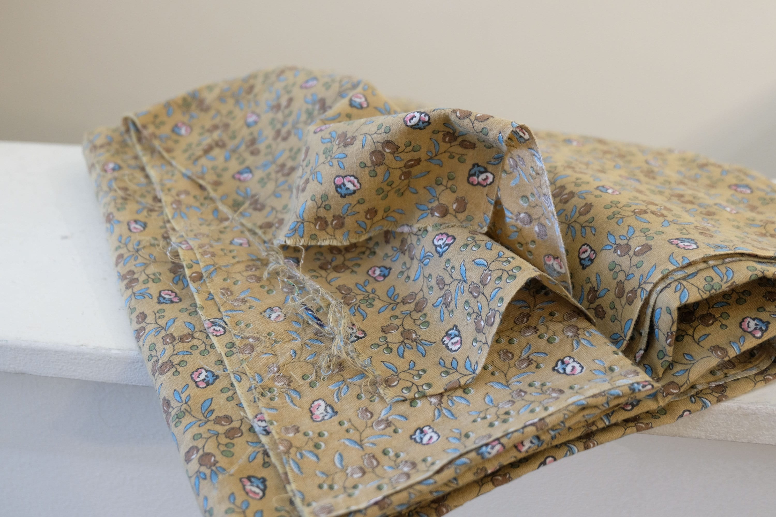 1980's Vintage Beige Calico With Small Pink Flowers With Blue Leaves ...