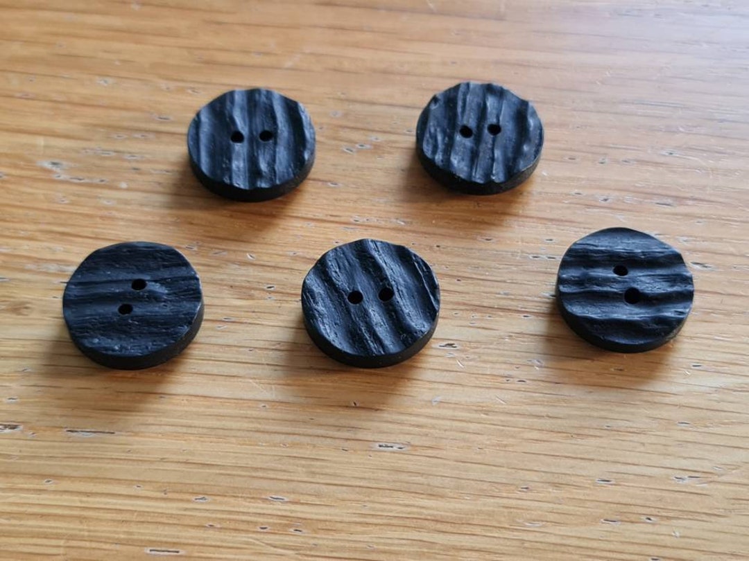 Scottish Black Imitation Horn Button - Medium Round Buttons X 5 - Kilt ...