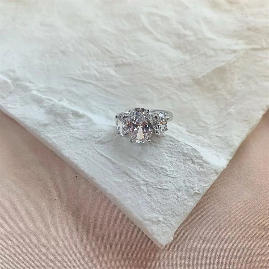 Silver 3 Stones Ring Engagement Ring Oval Cut Ring Simulant - Etsy