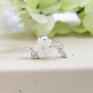 Shell Flower Leaf Stud, Cartilage Conch Helix Ear Lobe, 16G 20G 21G ...