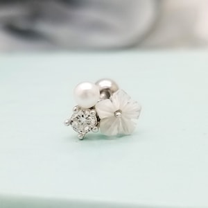 16G Shell Flower With Pearl and Crystal Earring/cartilage/conch/ Helix ...