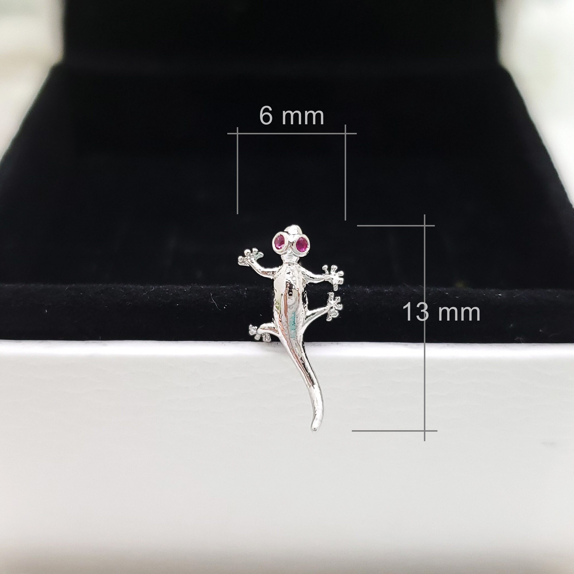 16G Hot Pink Eyes Lizard Surgical Steel Stud - Etsy