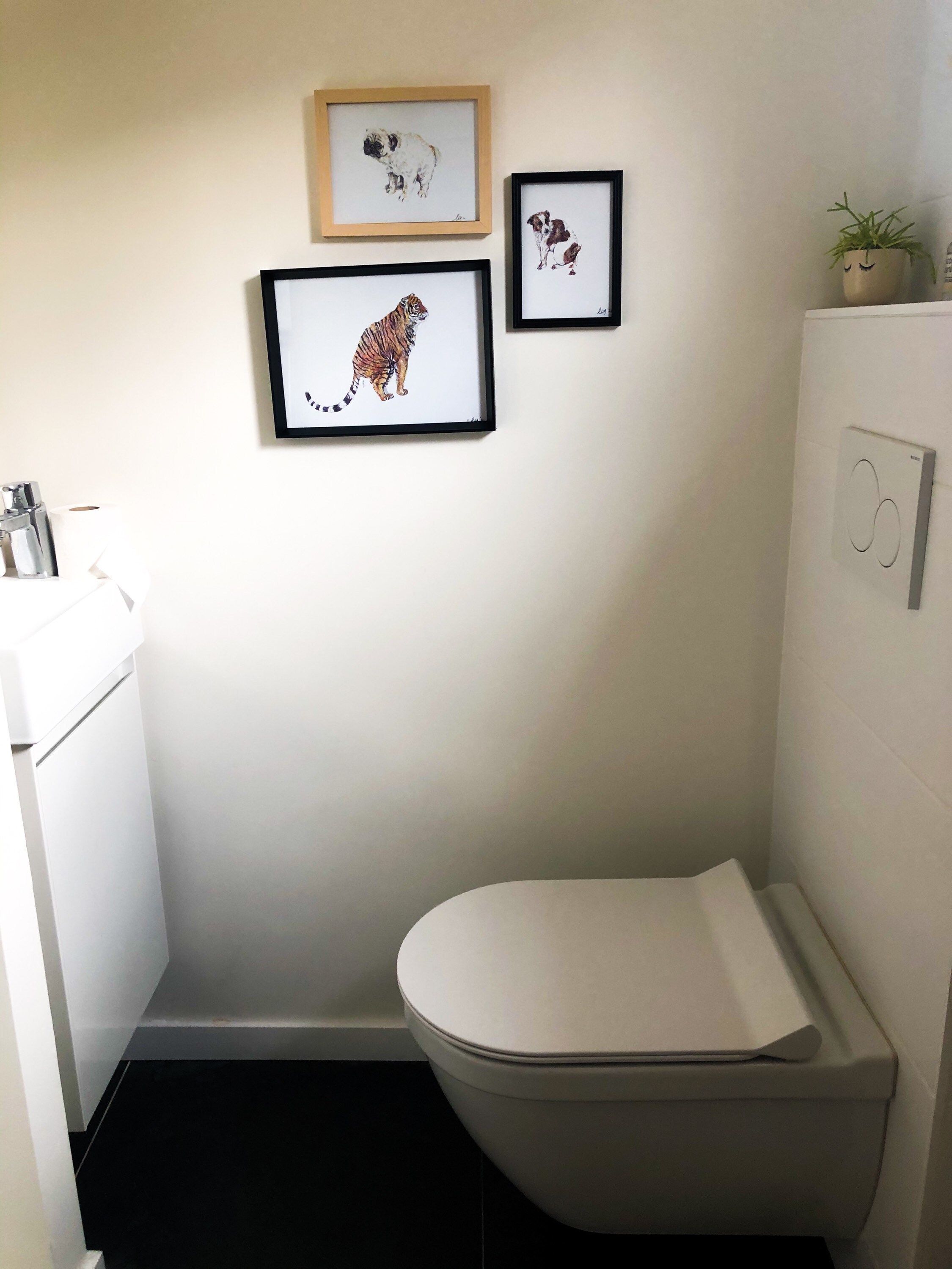 Pooping Tiger Bathroom Wall Art Decoration Funny, Crap, Artwork ...