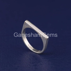 Square bar ring store