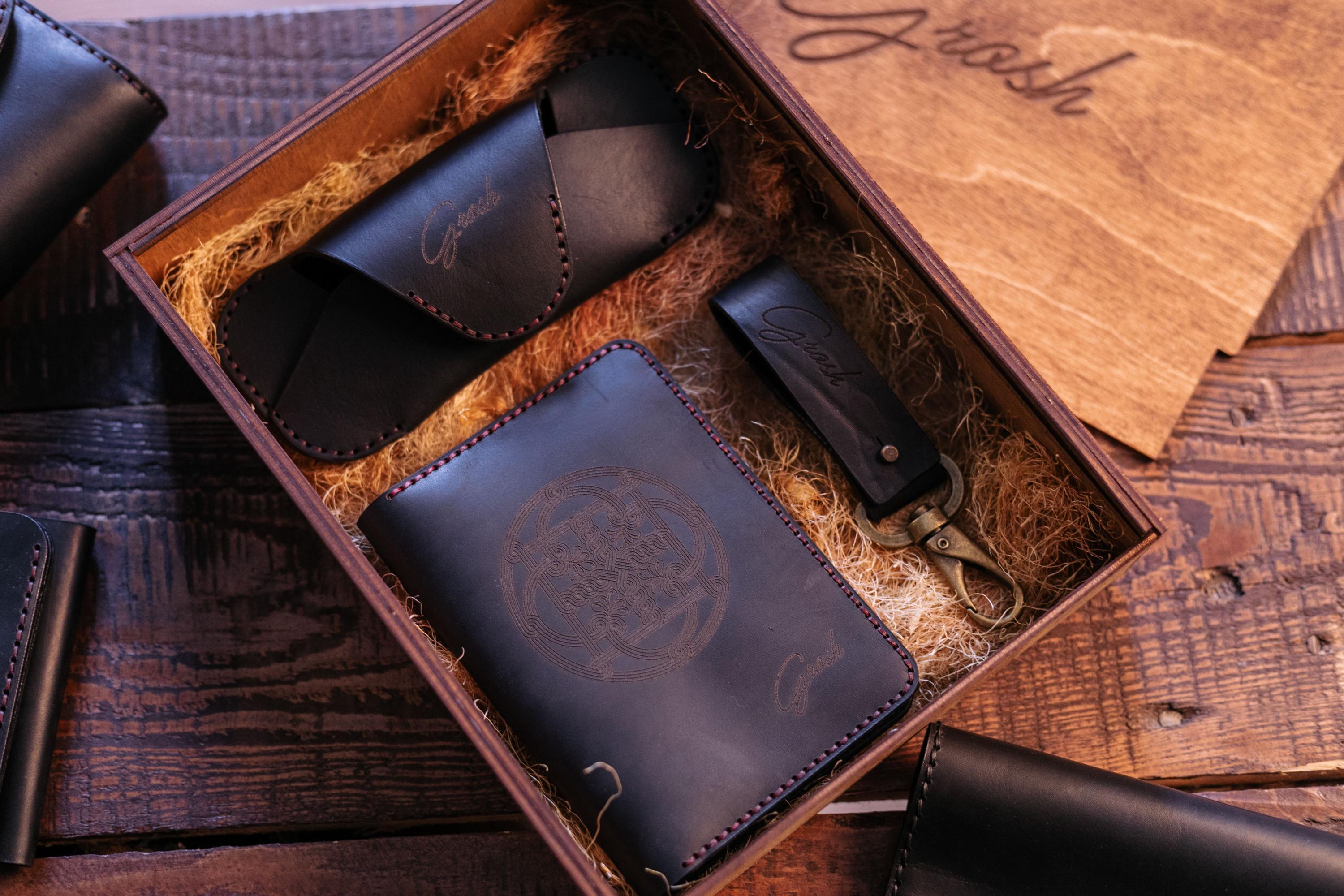 Gift Box for Men, Leather Wallet for Her, Personalized Gift Box for Men, Leather Wallet for Her, Personalized