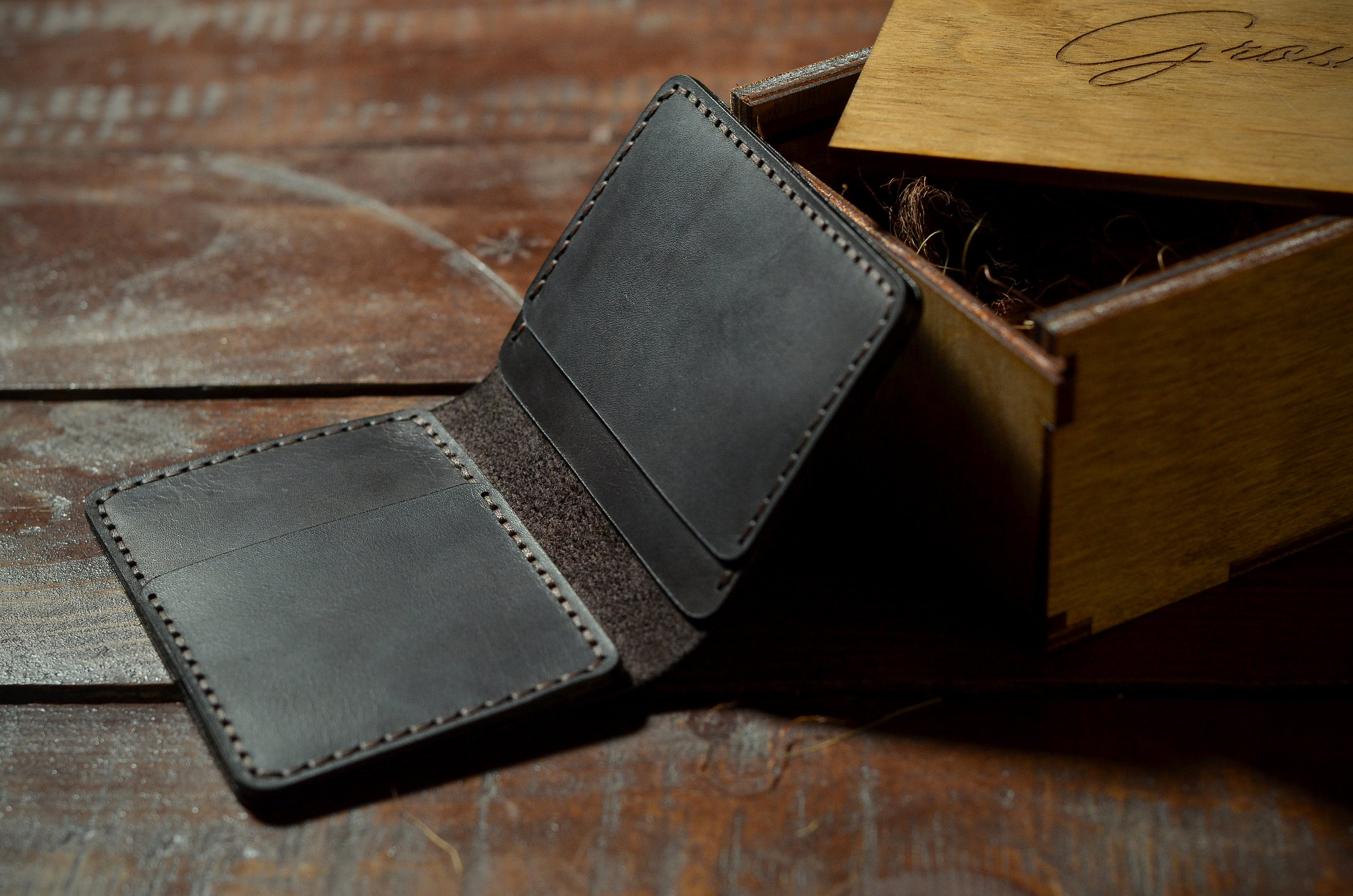 Minimalist slim leather wallet for men Personalized front | Etsy