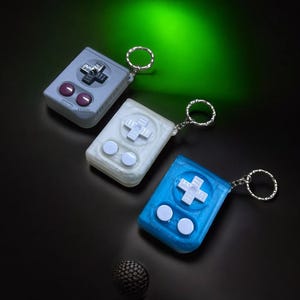 Gameboy Classic-inspired AirTag Holder & Fidget Toy | 3d-printed ...