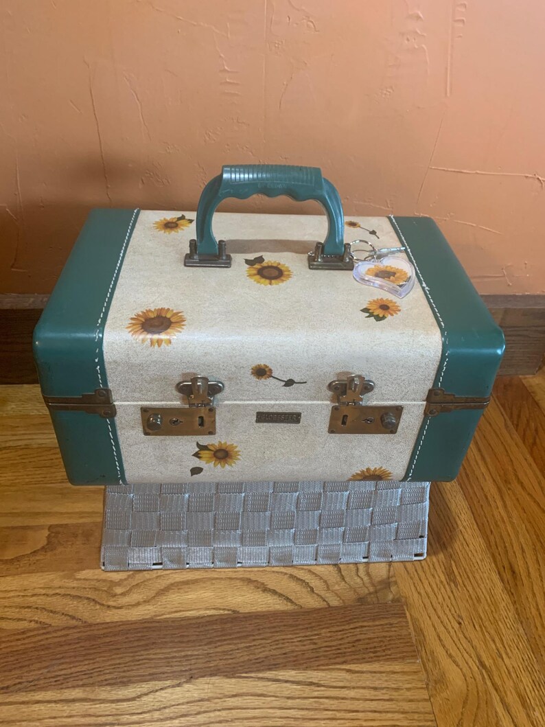 Upcycled Vintage 1960s Globester Train Travel Cosmetic Case Summer ...