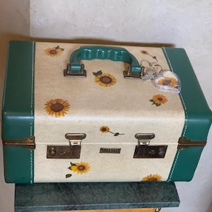 Upcycled Vintage 1960s Globester Train Travel Cosmetic Case Summer ...