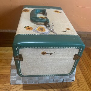 Upcycled Vintage 1960s Globester Train Travel Cosmetic Case Summer ...