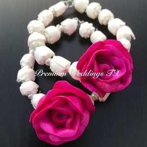 10ct Hand Gajra, Flower Gajra, Jewelry, Wedding, Pithi Bangles, Mehndi ...