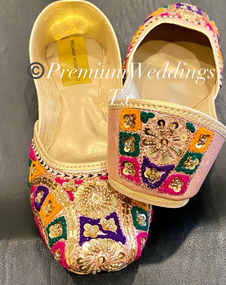 Embroidered Punjabi Jutti: Indian Wedding Shoes - Etsy