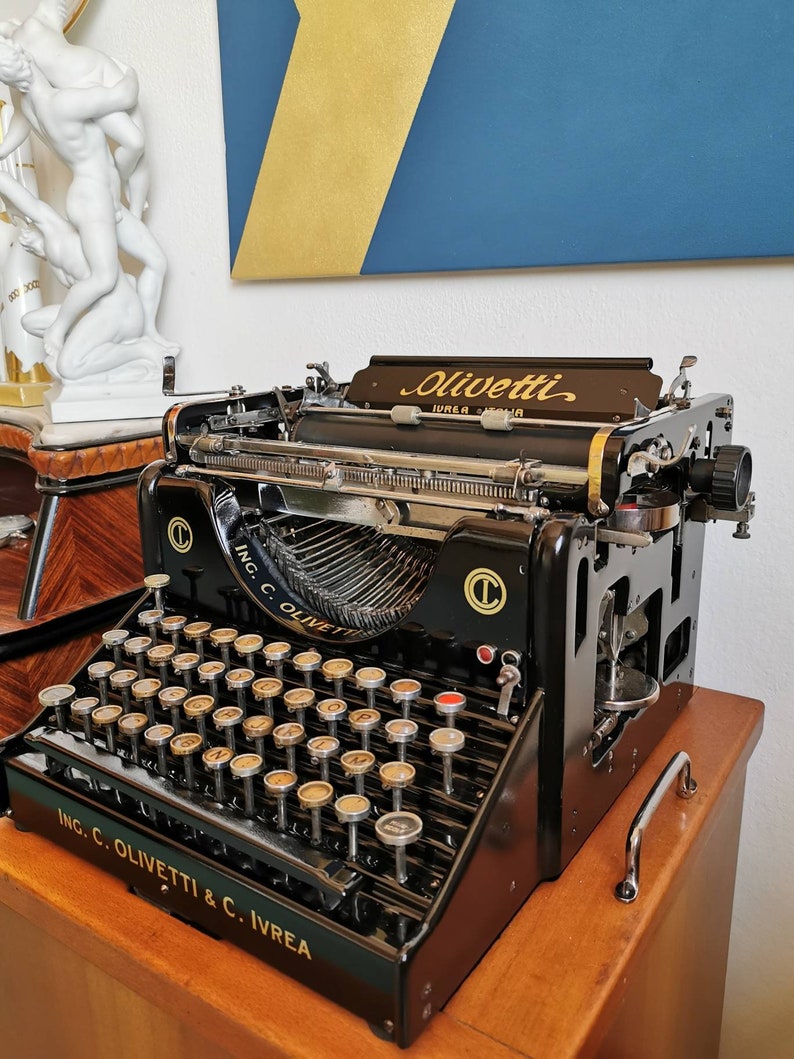 PRE-ORDER Rare Olivetti M1- Very Rare Typewriter in Perfect Working ...