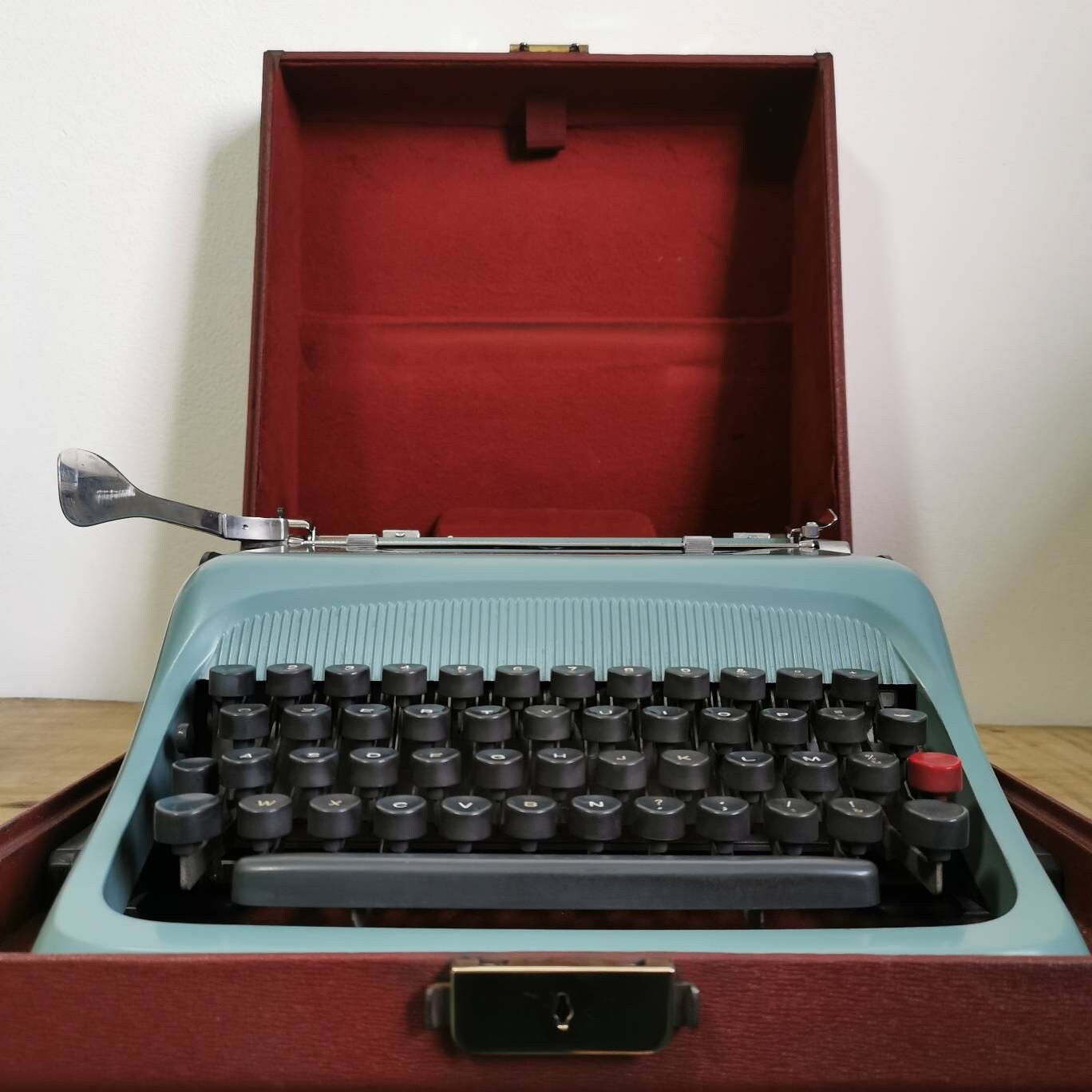 OLIVETTI STUDIO 44 Original Light Blue in Perfect Working - Etsy