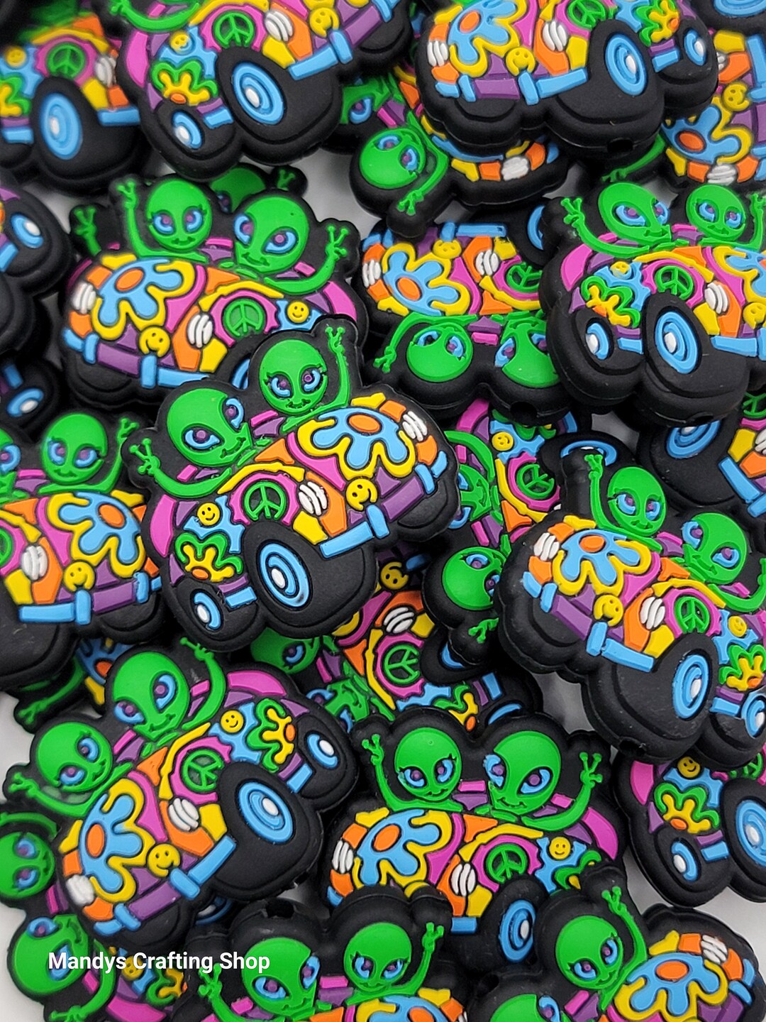 SET OF 2, Alien Focal Bead, Aliens in Car Pen Bead, Silicone Focal ...