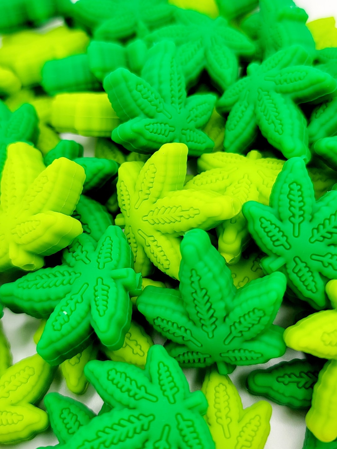 SET OF 2, Weed Focal Bead, Green Leaf Silicone Beads, Leaf Shape Focal ...