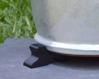 Ceramic Pot Feet Set of 4. Handmade Ceramic Tiered Pattern Pot Risers ...