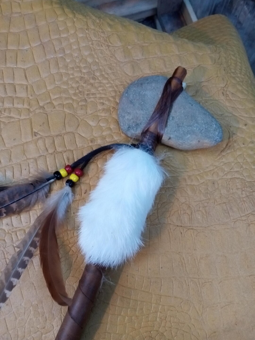 Decorative River Rock Tomahawk Native American Style Wall Hanging Home ...