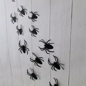 Set of 20 3-D Spiders Wall Décor: Multiple Size Bat Cut-outs, Indoor ...