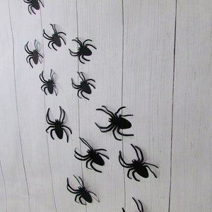 Set of 20 3-D Spiders Wall Décor: Multiple Size Bat Cut-outs, Indoor ...