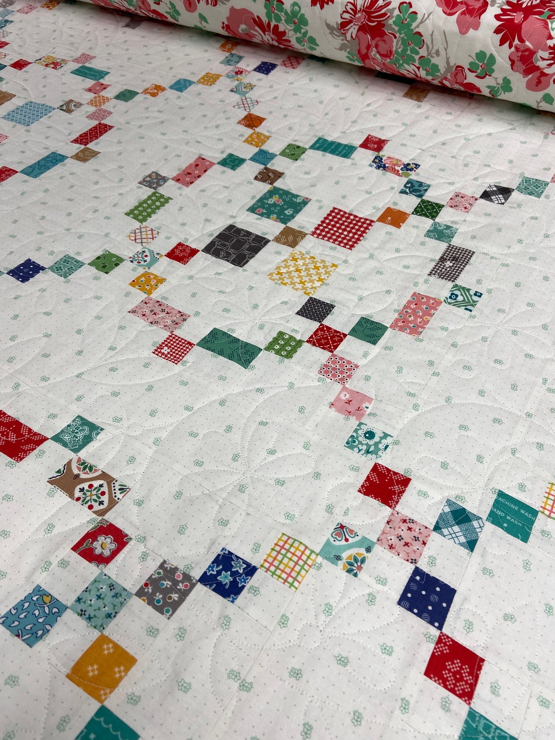 Burgoyne Surrounded Quilt, Modern, Traditional Quilt, Lori Holt Fabric - Etsy