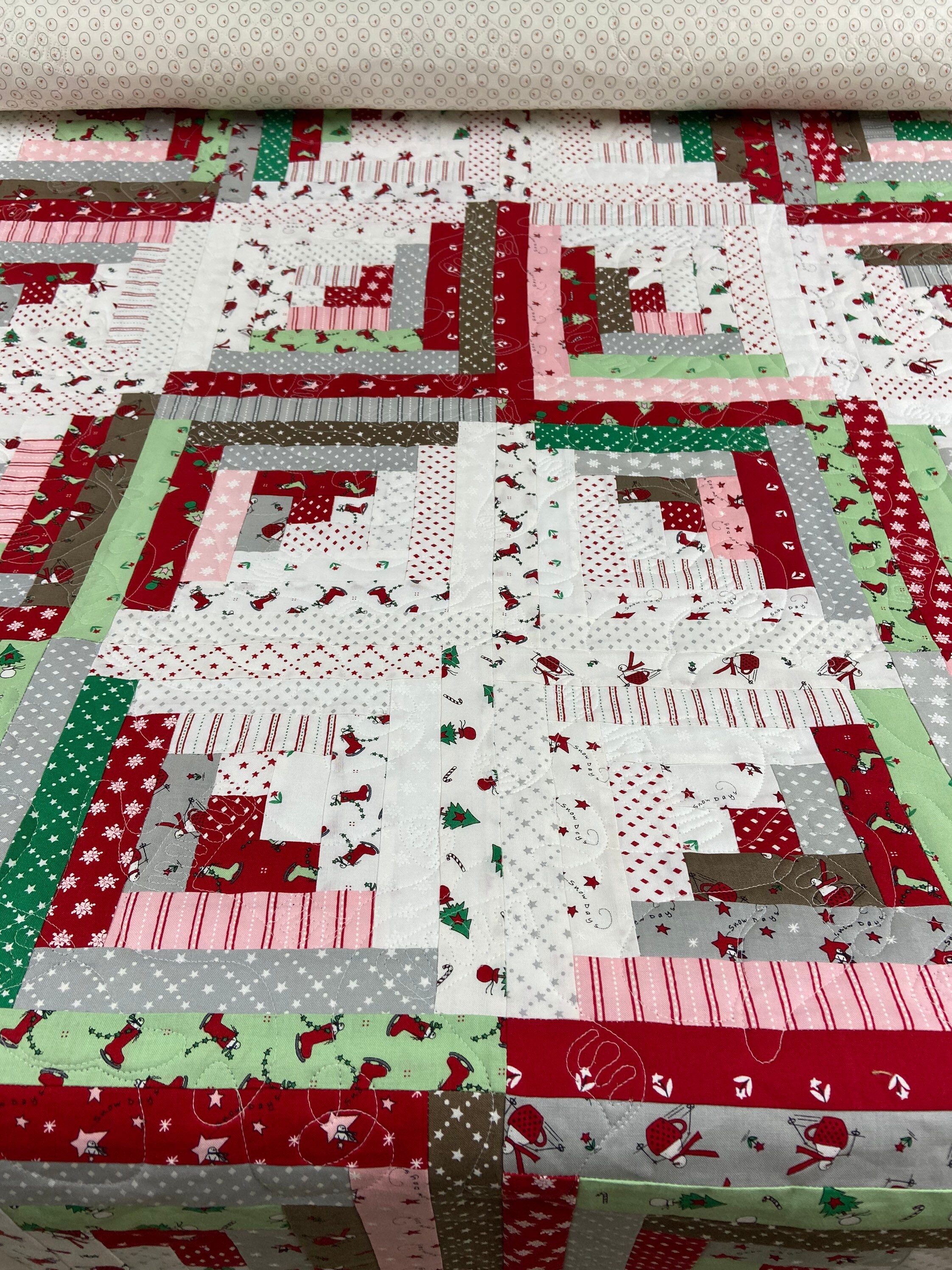 Merry Merry Snow Days Log Cabin Quilt, - Etsy