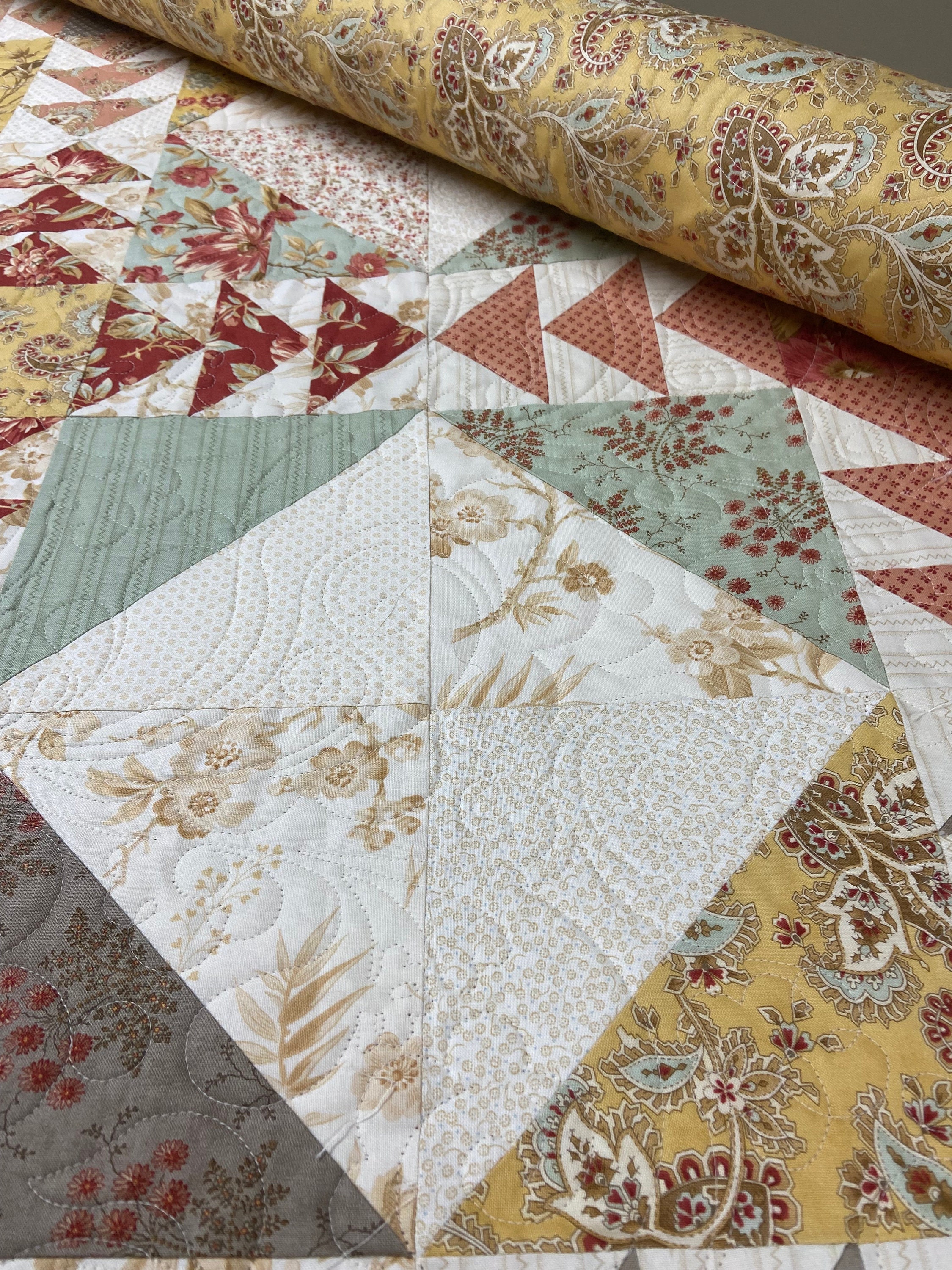 Into the Wind Quilt, Handmade Quilt, Patchwork Quilt - Etsy