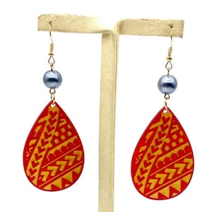 Polynesian Island Tribal Earring Set - Resin Embossed With Pearl ...