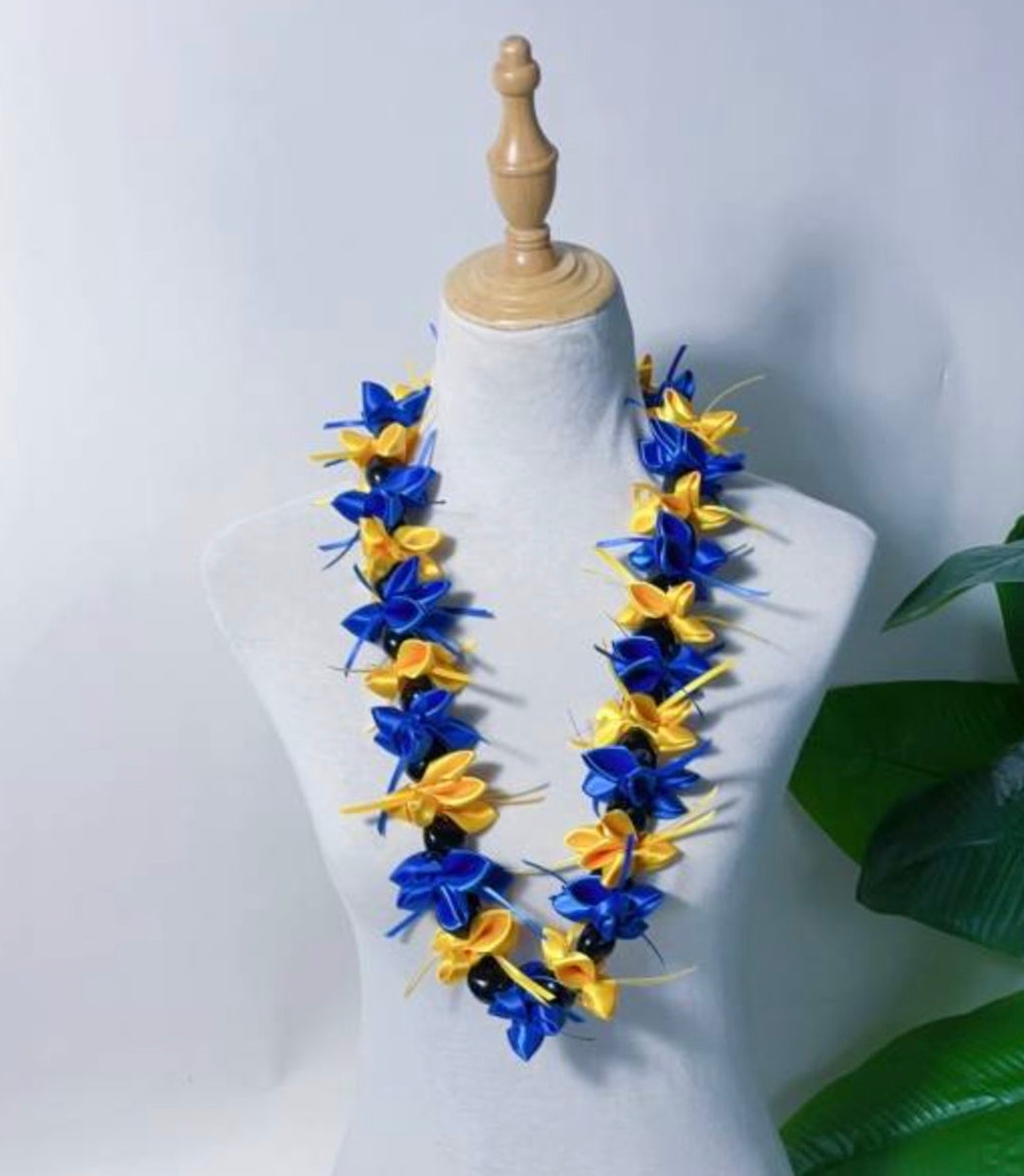 New Hawaiian Graduation Ribbon Kukui Nut Leis - Gift for Grads ...