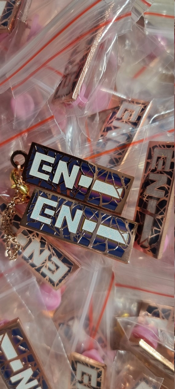 ENHYPEN Border: Day One pin keyring | Etsy