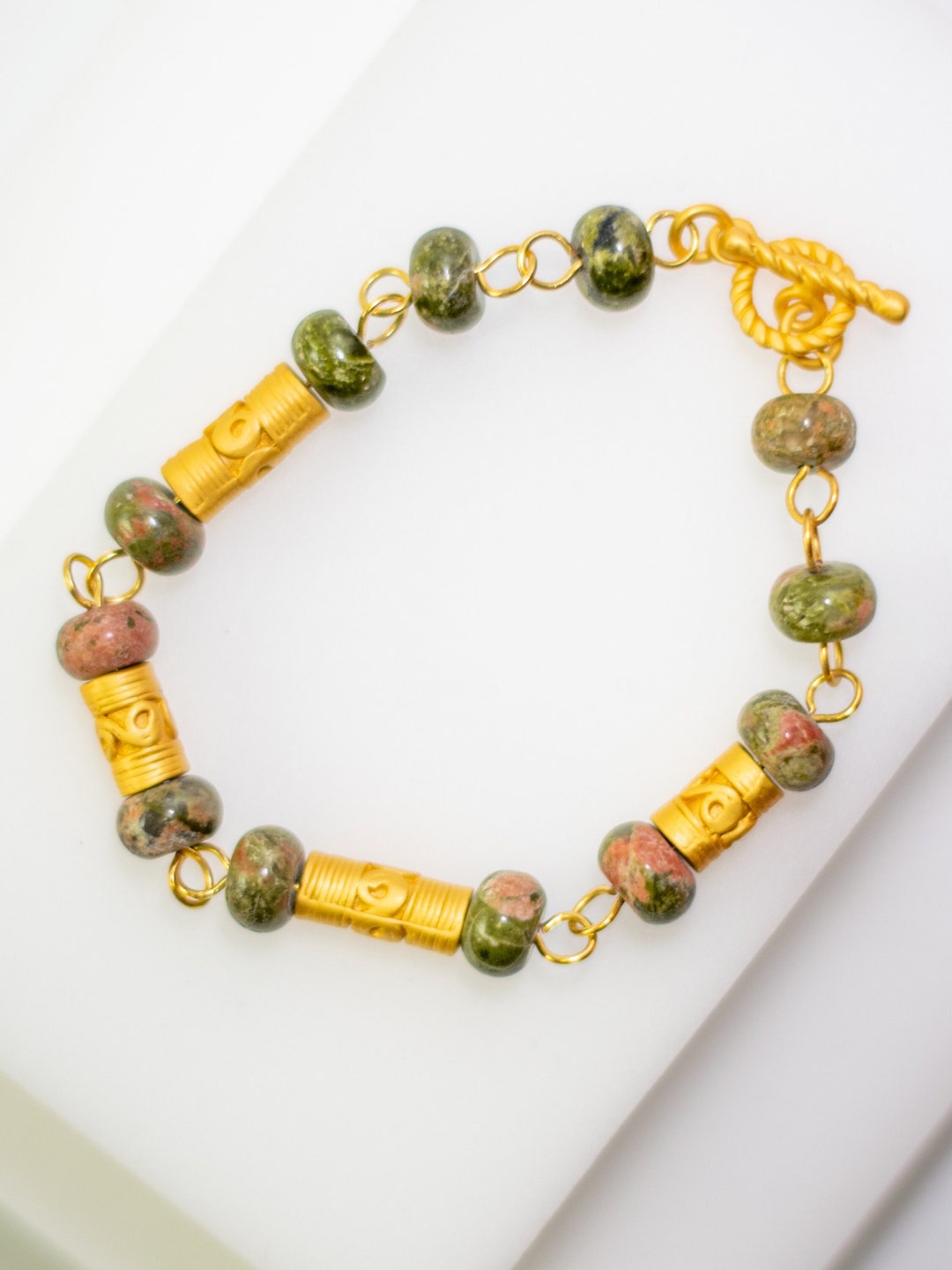 Pre-columbian Muisca Golden and Green Bracelet. Colombia 24K Gold ...