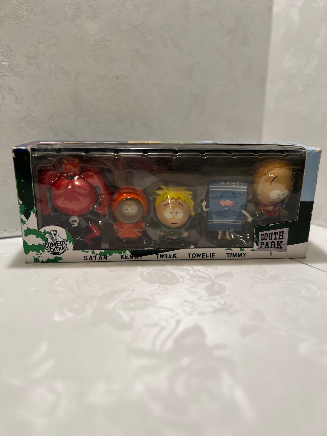Comedy Central South Park Mini Pack 2 Mini Figures (satan, Kenny, Tweek ...