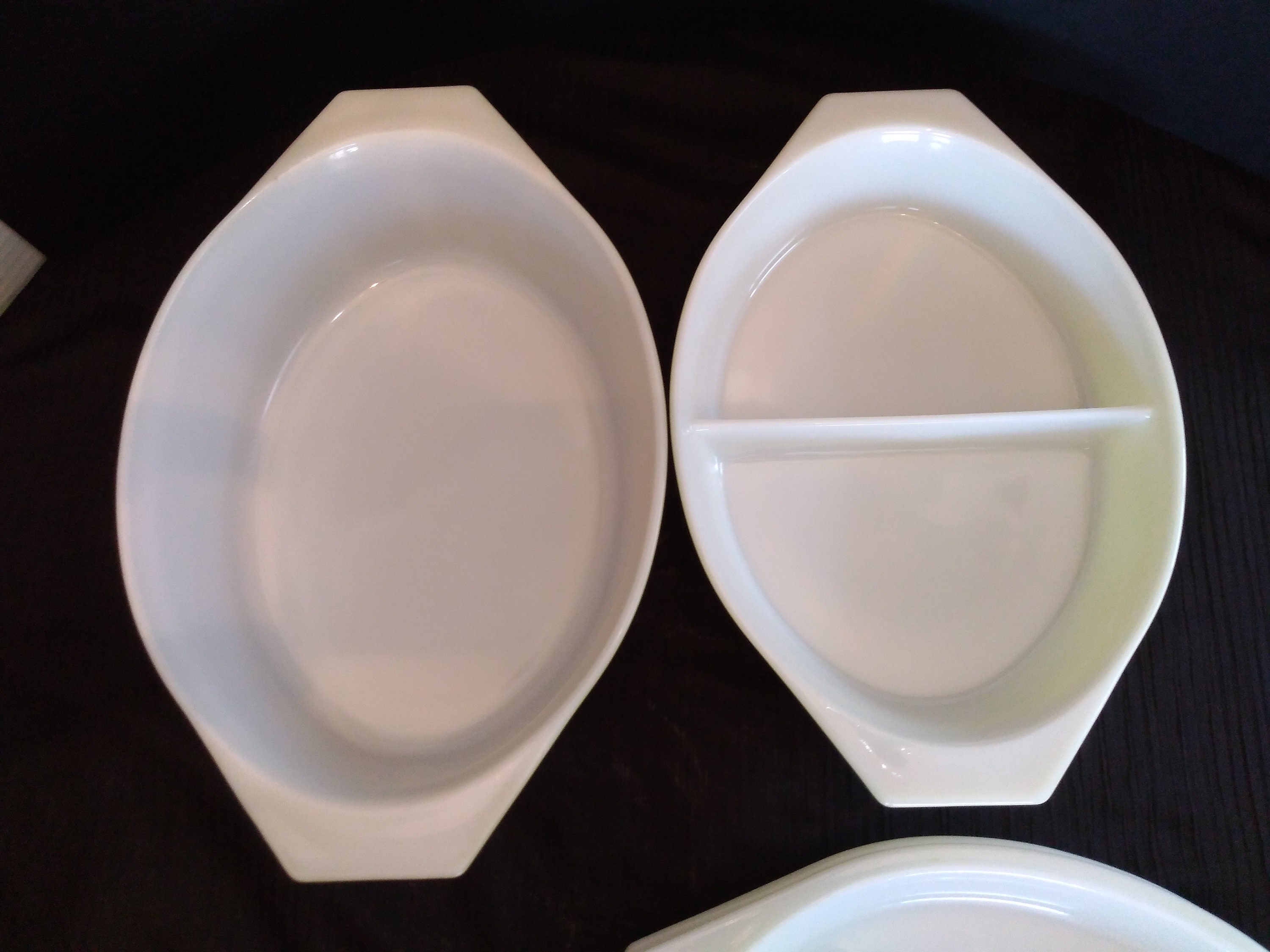 Vintage Pyrex Oval Baking Dishes Set of 2 With Lids, Large Green Dish ...