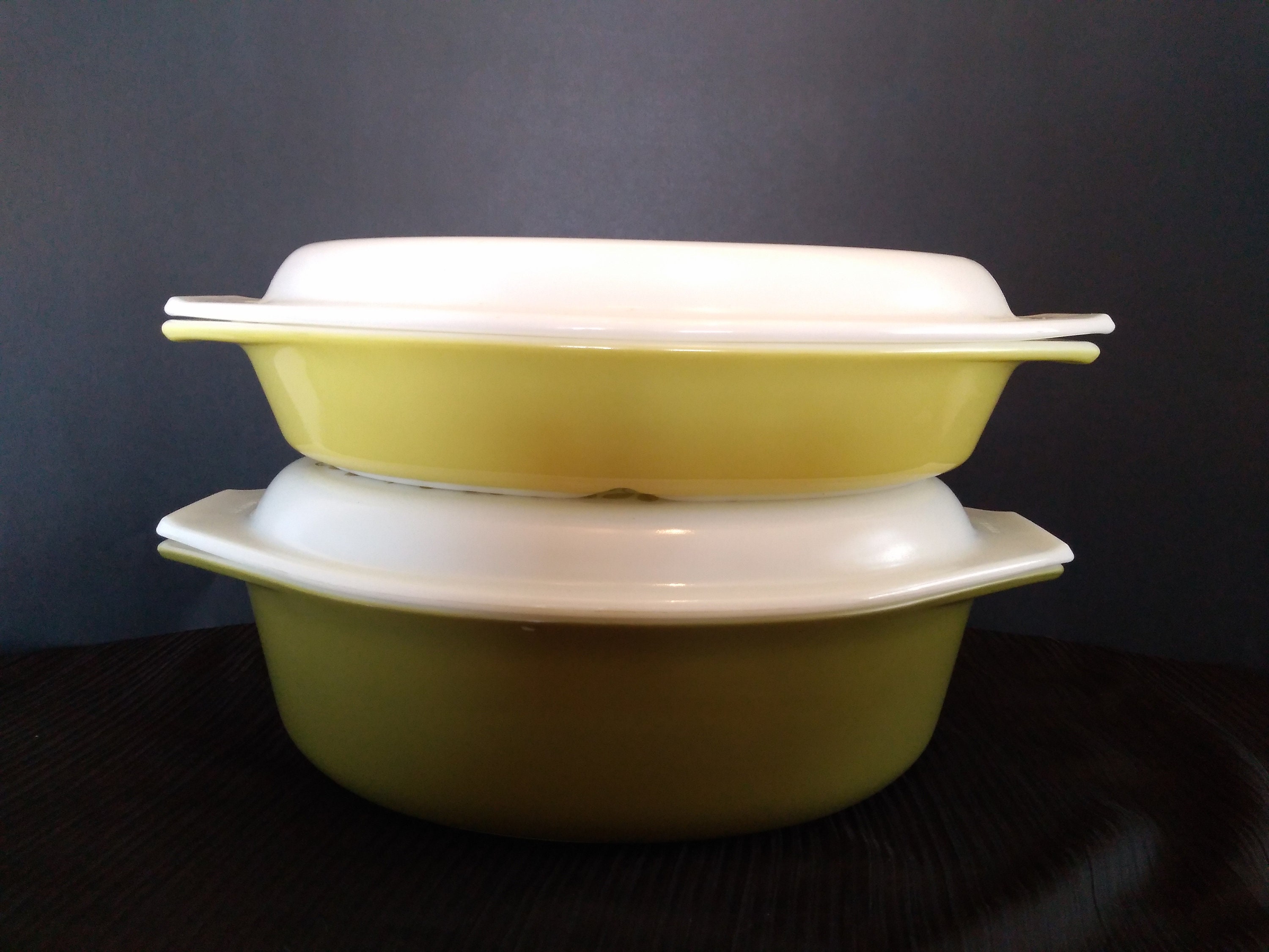 Vintage Pyrex Oval Baking Dishes Set of 2 With Lids, Large Green Dish ...