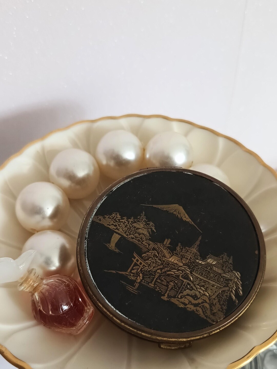 Vintage Compact Powder Case, Powder Box Mt. Fuji Komai Otojiro - Etsy