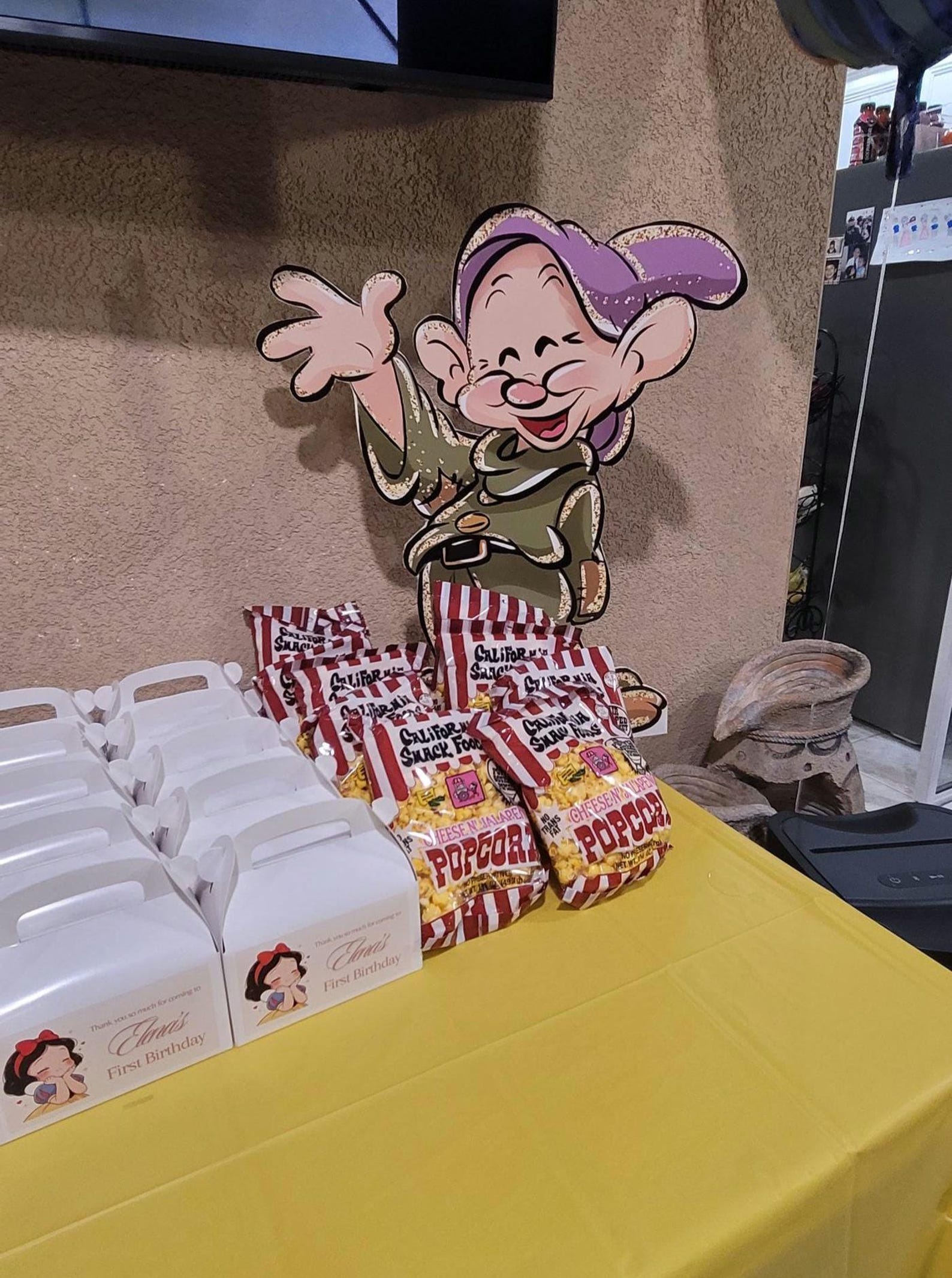 Snow White Birthday Props Cutouts Seven Dwarfts Display, Princess Snow ...