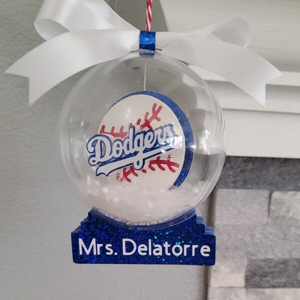 Custom Snow Globe - Etsy