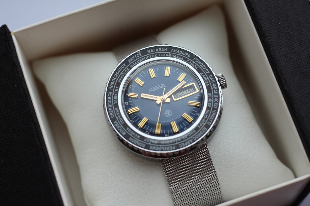 Old Pilot Watch Raketa CITIES, Raketa World Time, Blue Watch, Time Zone ...