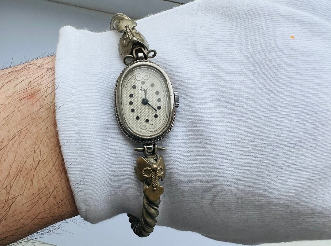 Vintage Ladies Watch, Classic Small Women Watch, Gift for Her, Vintage ...