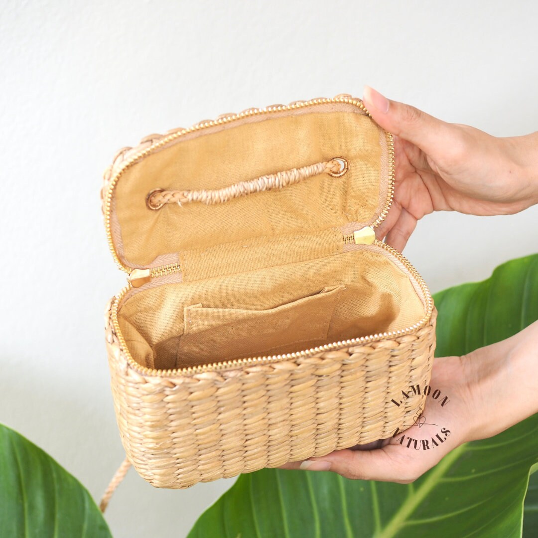 Cute Woven Crossbody Straw Bag for Women With a Straw Strap in Summer ...