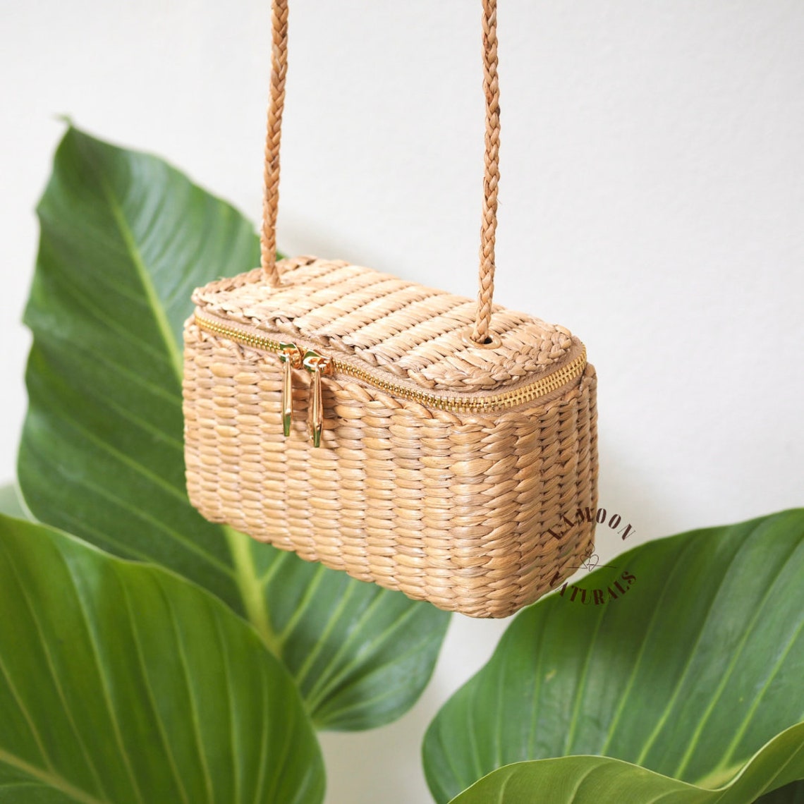 Cute Woven Crossbody Straw Bag for Women With a Straw Strap in Summer ...