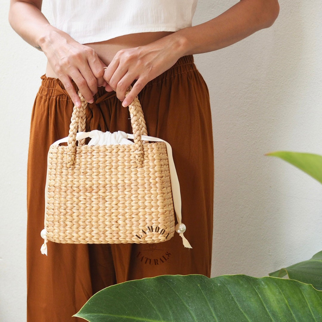 Handmade Straw Purse for Women in Summer Handbag Style With Pearl Beads ...